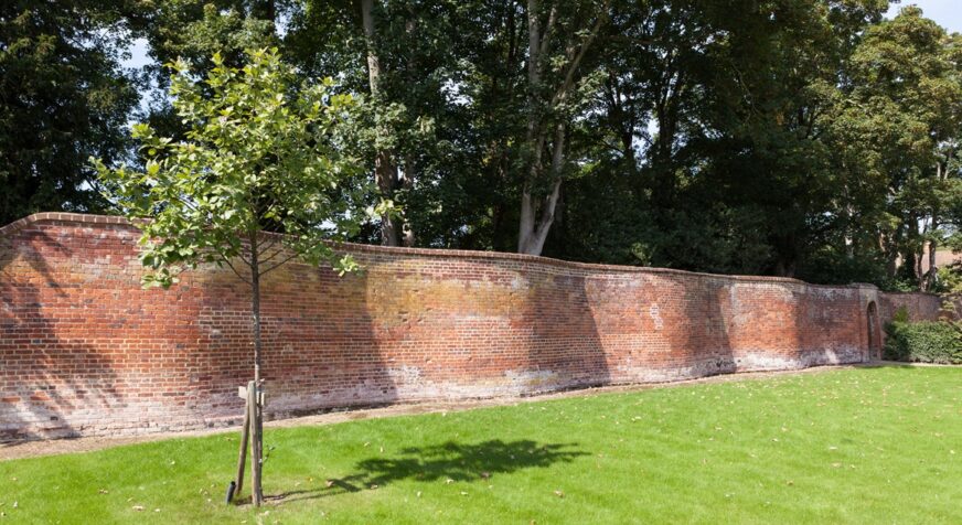 The Crinkle Crankle Wall: A Unique Architectural Marvel